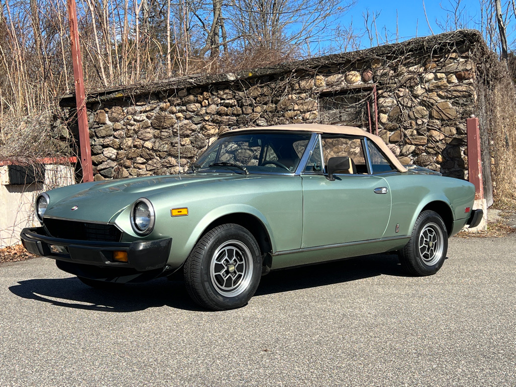 Used 1981 FIAT 2000 Spider For Sale (Sold) | Lombardo Motorcars Stock #122